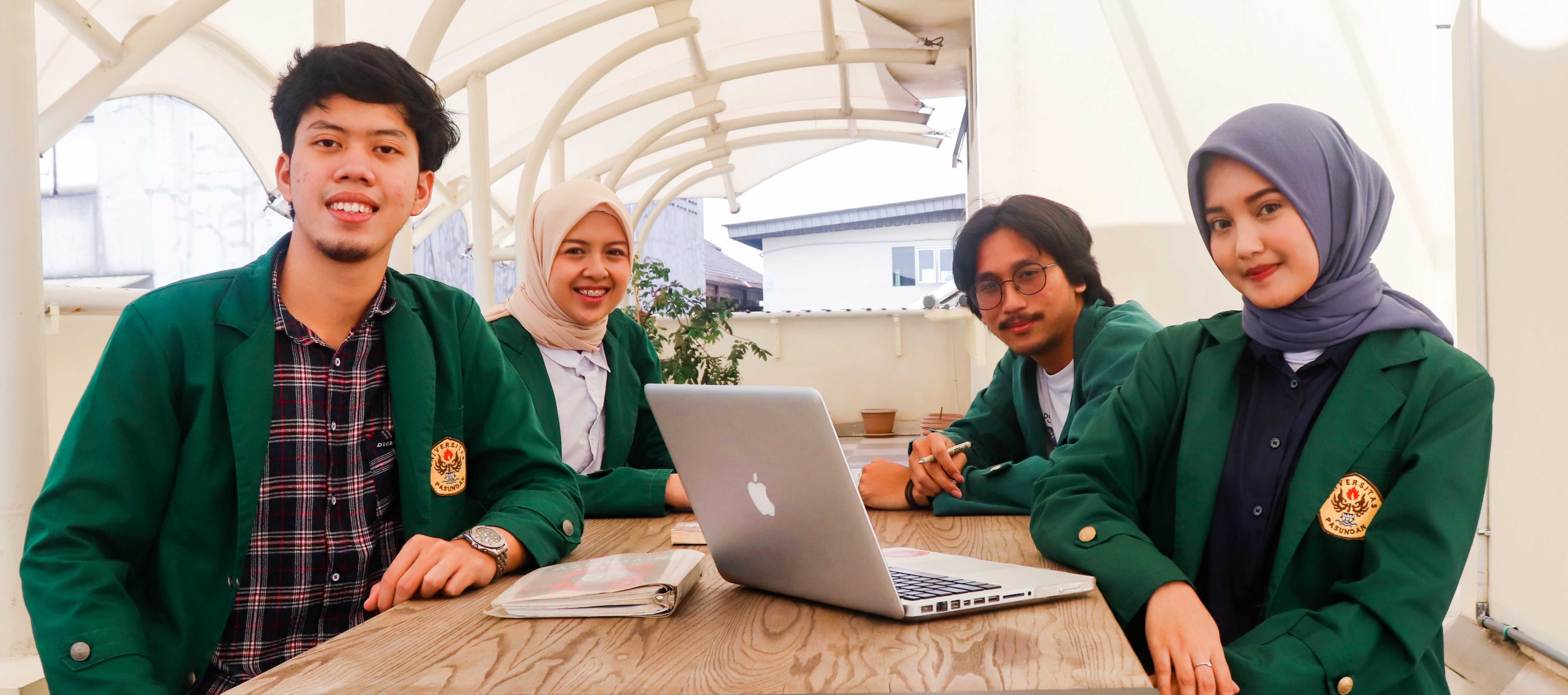 Universitas Pasundan - PMB